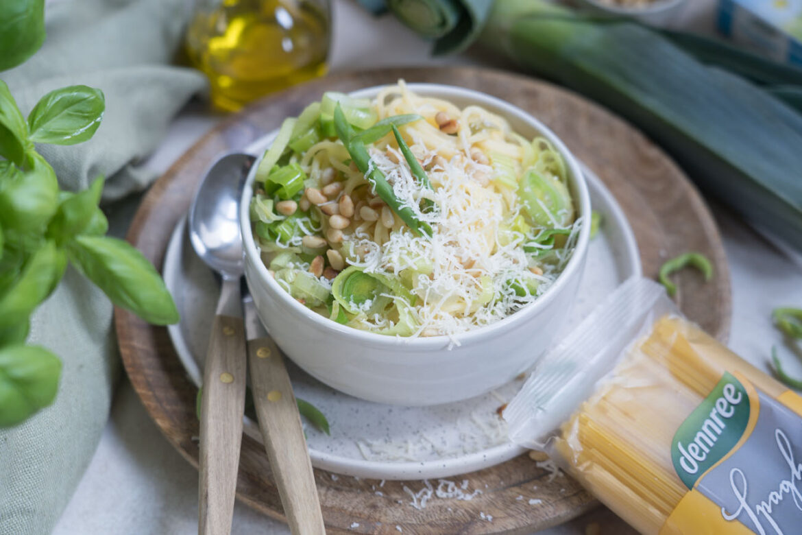 dennree_glutenfreie_Spaghetti_mit_Lauchsosse_Rezept ...